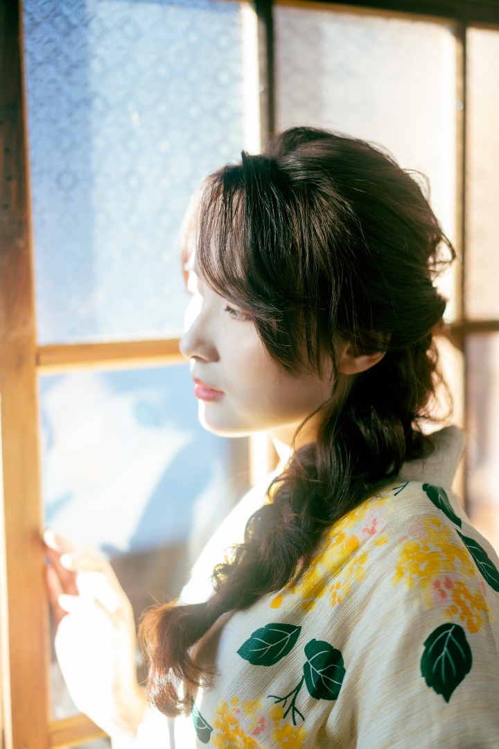 Furuke | 和服美女小粒西瓜