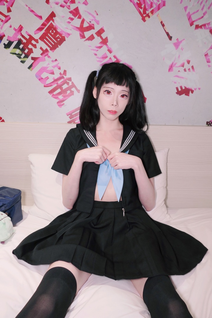 Furuke | 灼眼の女子学生_01