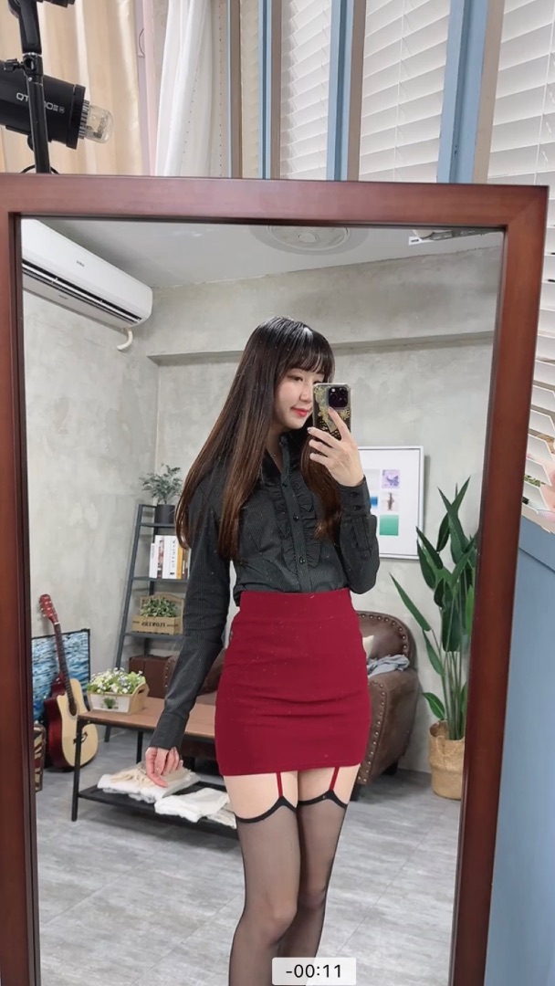 Furuke | Jojo柔柔♡吊帶黑絲襪 花絮影片