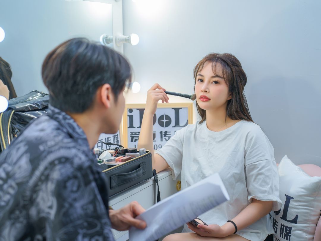 Furuke | av現場直擊導演被迫誘惑上位（時限內訂閱色色方案免費看）