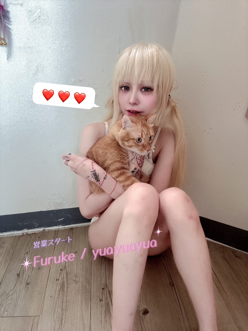 Furuke | 9月份的蕾絲內衣拍拍🤍 ☁️feat.我家的胖胖貓