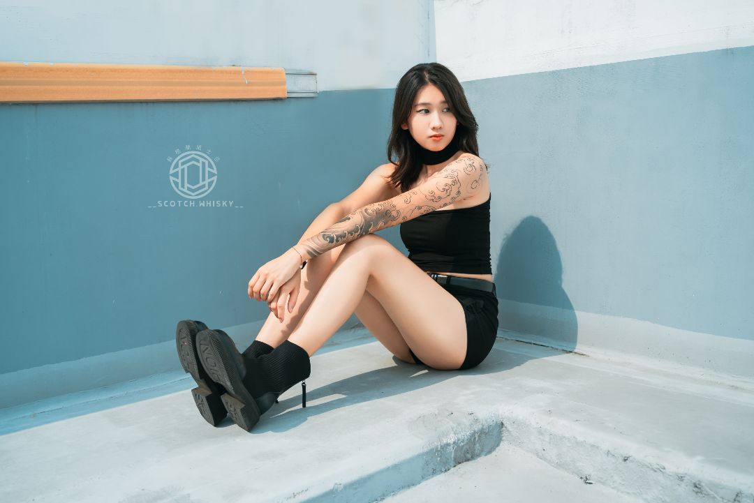 Furuke | 小樹皮 美腿極品 刺手的都美女