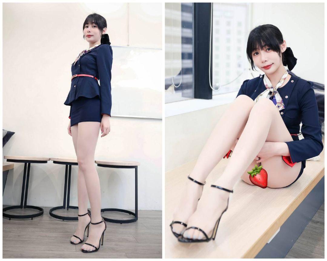 Furuke | [4K] 漾漾-深藍空姐套裝膚絲美腿搭配白色內衣